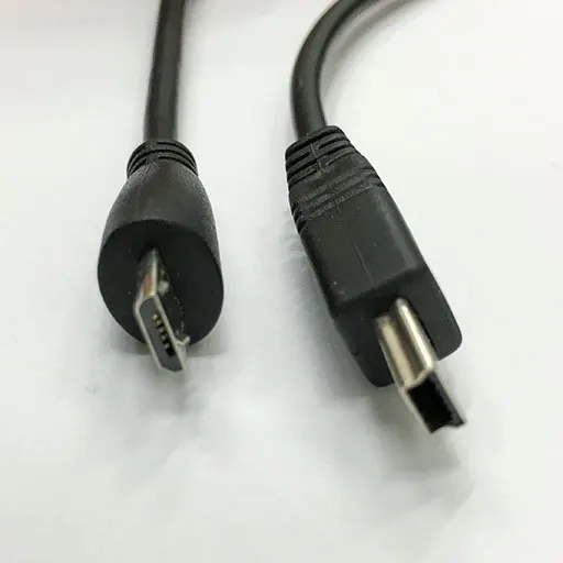 Mikä on HDMI, RJ45, AUX, USB? – tunnistatko nämä johdot?